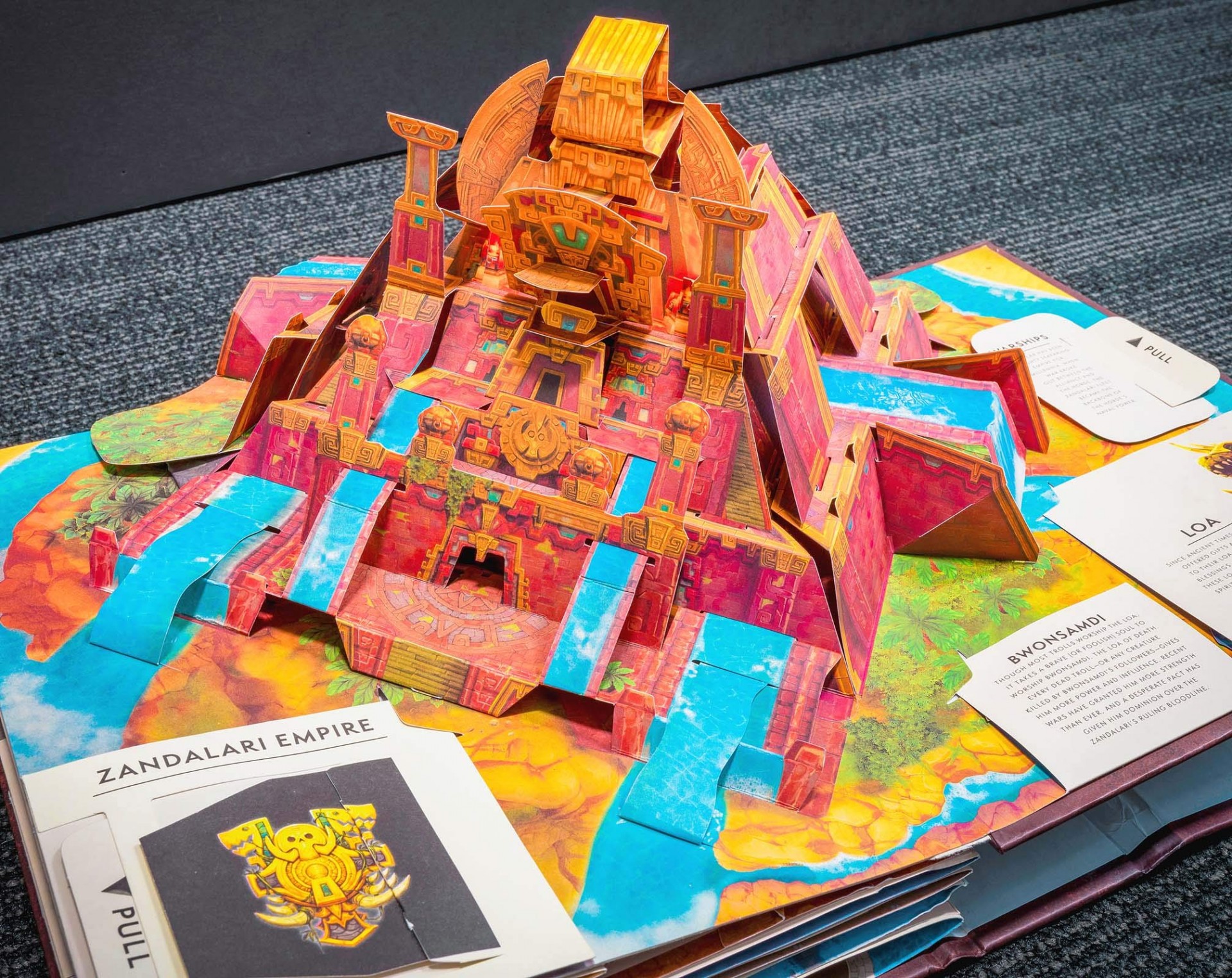 Kniha The World of Warcraft Pop-Up Book - Xzone.cz