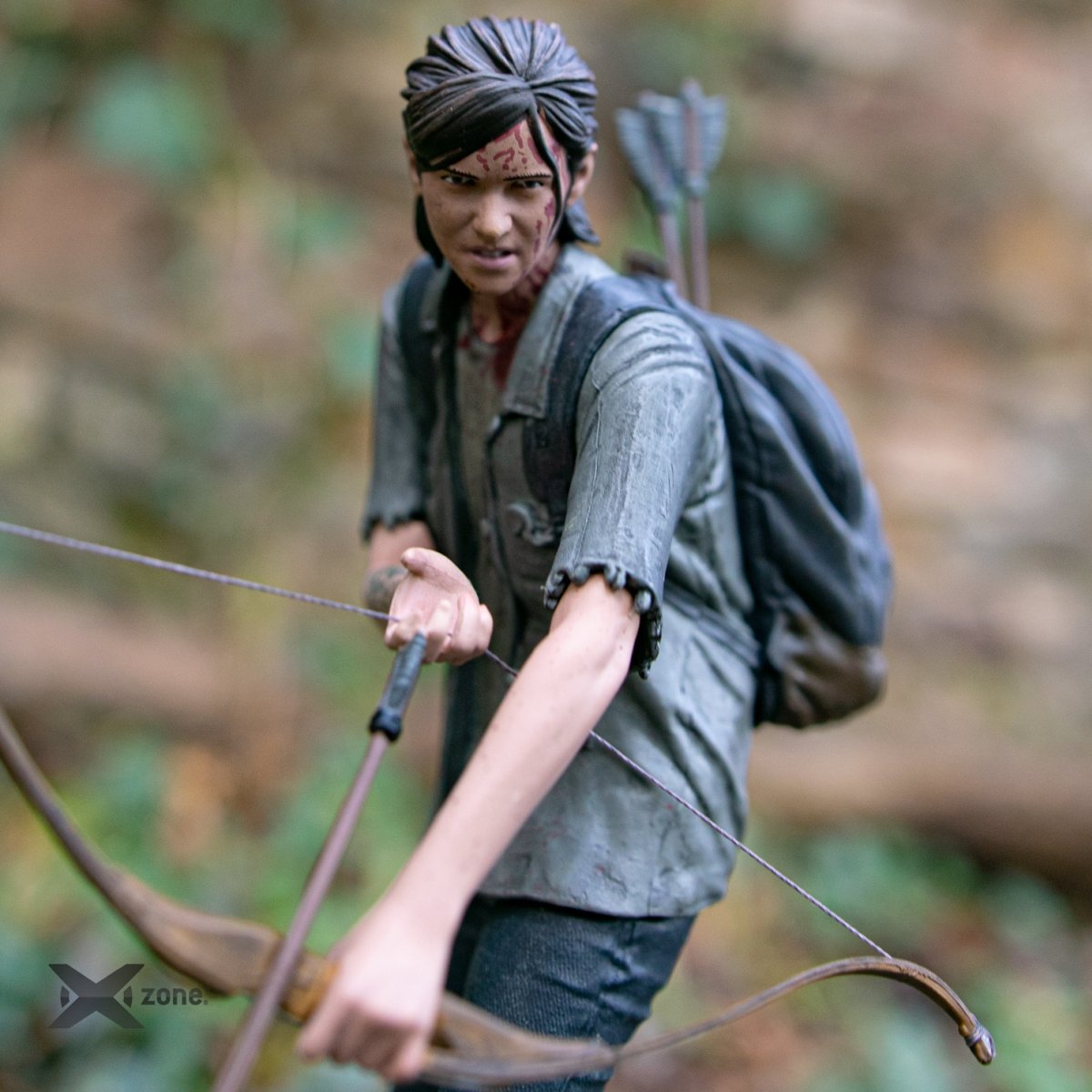 Figurka The Last of Us Part II - Ellie With Bow (poškozený obal)